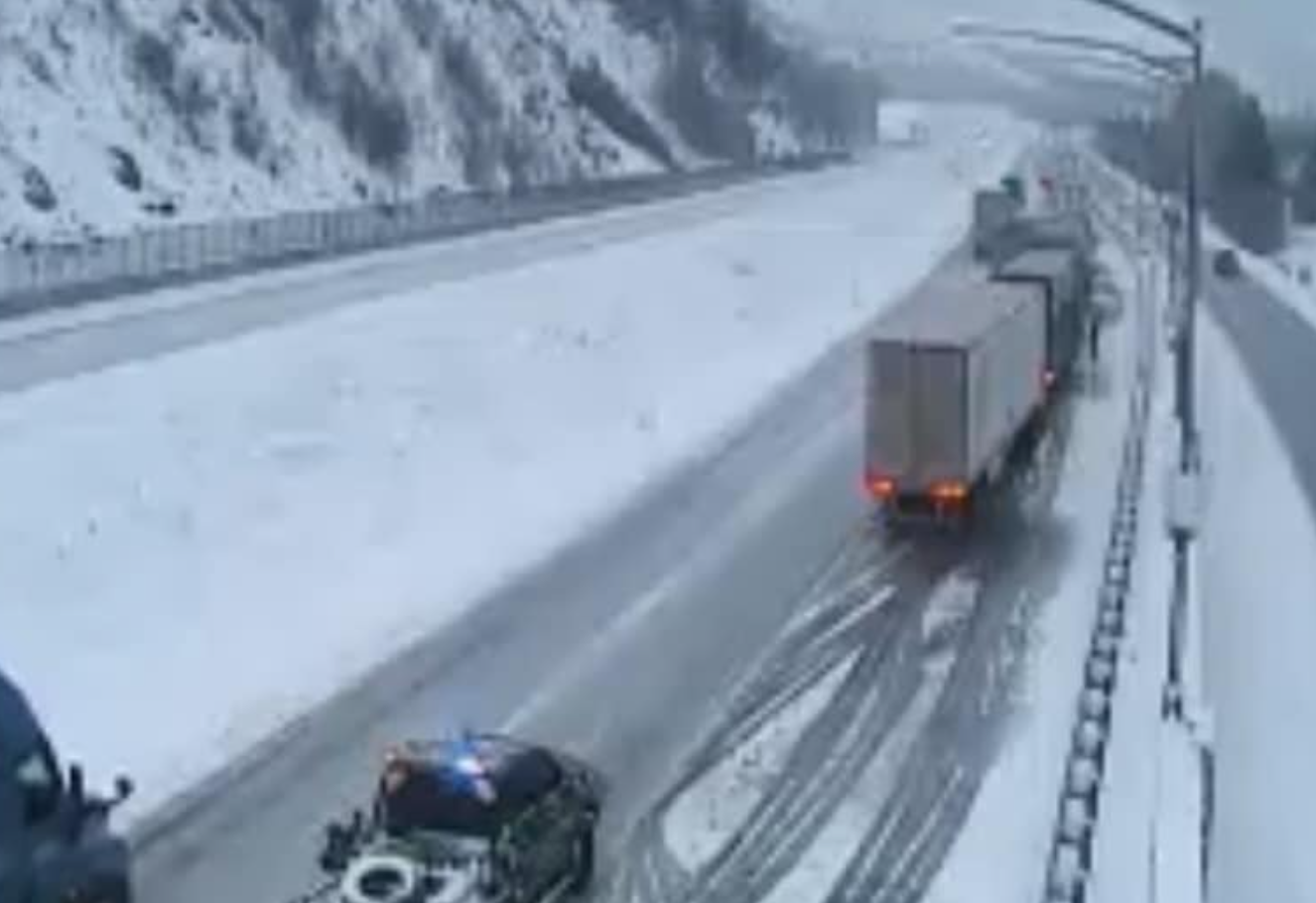 Do Colorado chain law fines actually keep I-70 moving in a snowstorm ...